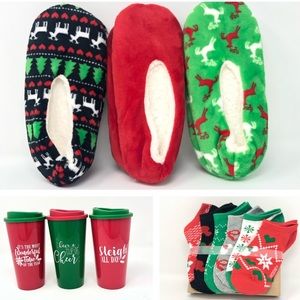 Disney | Accessories | Holiday Starter Kit | Poshmark